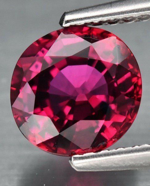 0.15 Ct Natur Rubin aus Thailand geprüft (Neu und originalverpackt) in ...