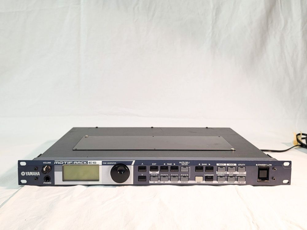 Yamaha Motif-Rack ES – 1HE, USB/MIDI – Ref. 10/32 (Gebraucht) in Au ZH ...