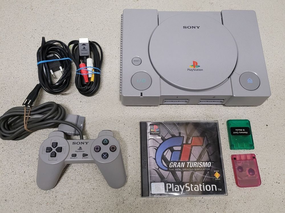 PS1 Konsole + 1 Controller + 1 Spiel 5D (Gebraucht) in Domat/Ems für ...