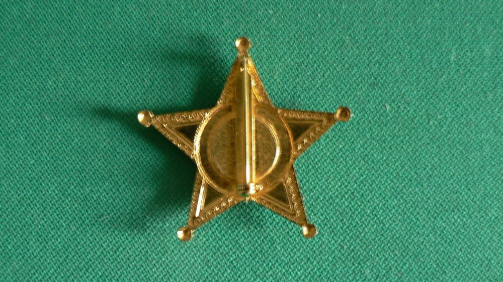 Polizeiabzeichen der USA Stern (Gebraucht) in Biel/Bienne für CHF 4 – mit Lieferung auf Ricardo ...