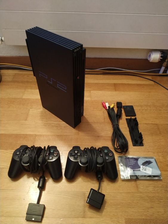 Playstation 2 + 2x Controller + 8MB MC + PSBBN + 120GB HDD (Gebraucht ...