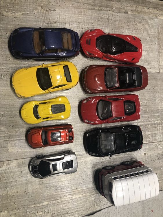 11 modellini di auto + autobus 🚌 Usato (Gebraucht) in Uster für CHF 4 ...