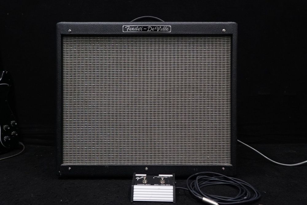 Fender Hot Rod DeVille 212 serieI 230V Black (Gebraucht) in Ortschwaben ...