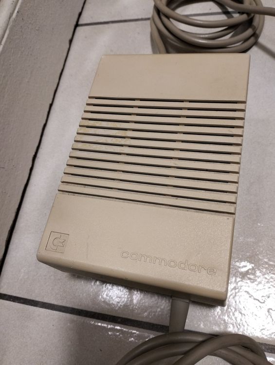 Alimentation CONSOLE COMMODORE Amiga 500 | Kaufen auf Ricardo
