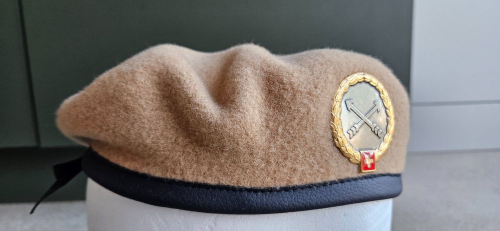 Beret Spezialkräfte gr.54/55 KSK Offizier *** (Neu und originalverpackt ...