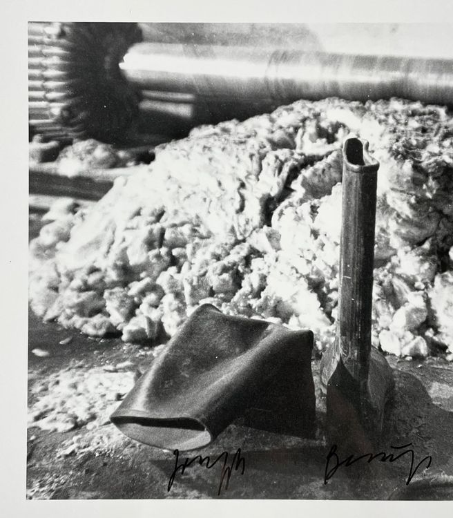 Joseph Beuys Fotografie Handsigniert (Gebraucht) in Root für CHF 170 – mit Lieferung auf Ricardo ...