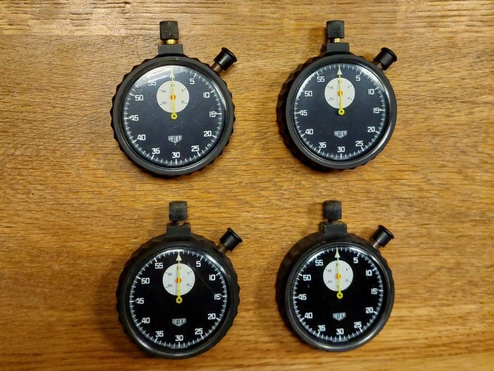 Heuer Stoppuhren antik 4 Stück REF. 408 901 (Gebraucht) in Waltenschwil ...