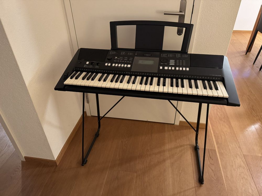 Yamaha PSR-E423 Keyboard, wenig gebraucht, Top Zustand! (Gebraucht) in ...