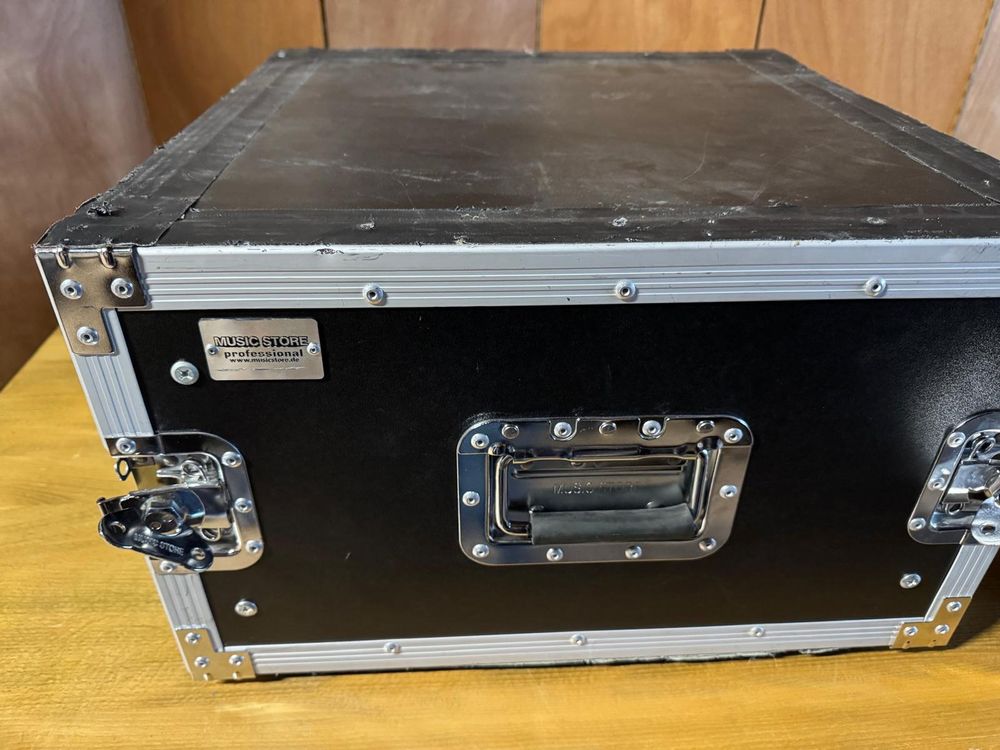 Rack Case 19 mit Samson PowerStrip PS11 (Gebraucht) in St. Margarethen ...