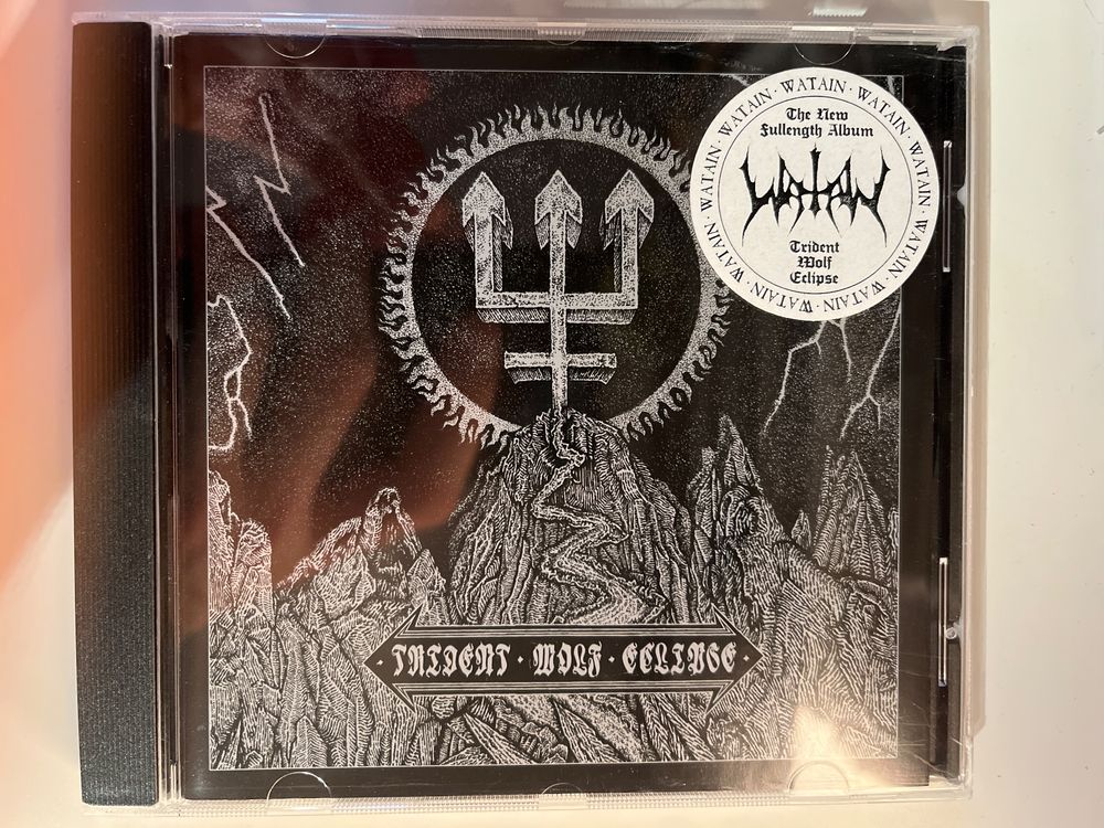 Watain - Trident Wolf Eclipse (Gebraucht) in Zürich für CHF 8.5 – mit Lieferung auf Ricardo kaufen