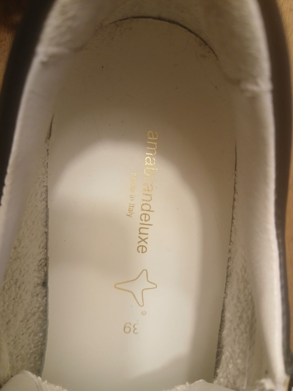 Baskets tendance avec détails , taille 39 Amabrandeluxe (D'occasion) à ...