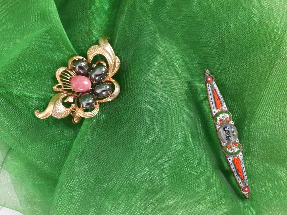 BROSCHE SET Modeschmuck II (Gebraucht) in Beinwil am See für CHF 1 ...