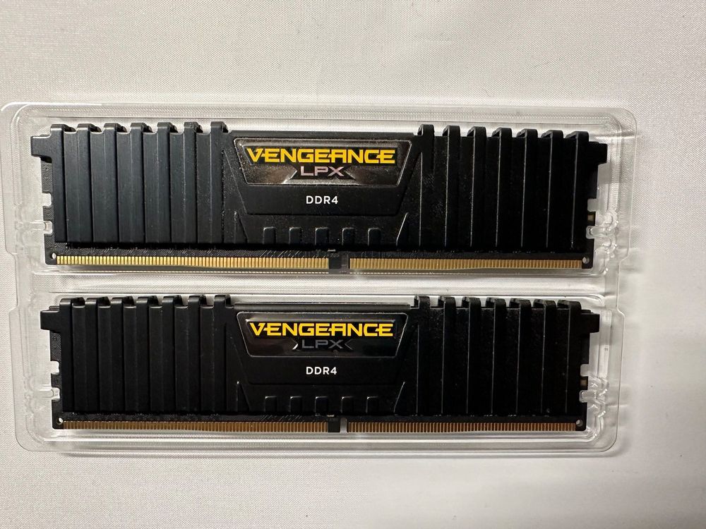 Corsair Vengeance LPX 2 x 8GB, 3000 MHz, DDR4-RAM | Kaufen auf Ricardo Corsair Vengeance LPX 2 x 8GB, 3000 MHz, DDR4-RAM | Kaufen auf Ricardo