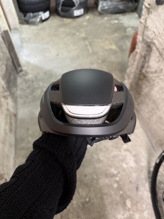 Lumos Matrix Helm, Top Zustand, Grösse M/L, Schwarz! (Neu (gemäss ...