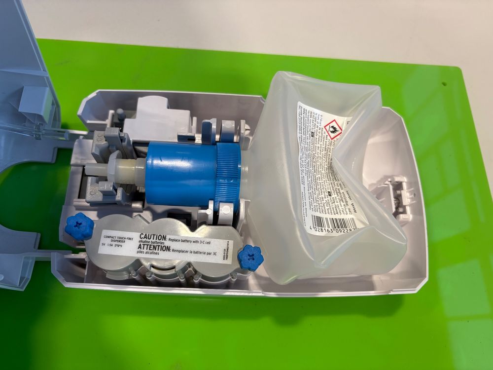 Seifenspender ( Lot 025 ) Standort 6221 Rickenbach (Gebraucht) in ...