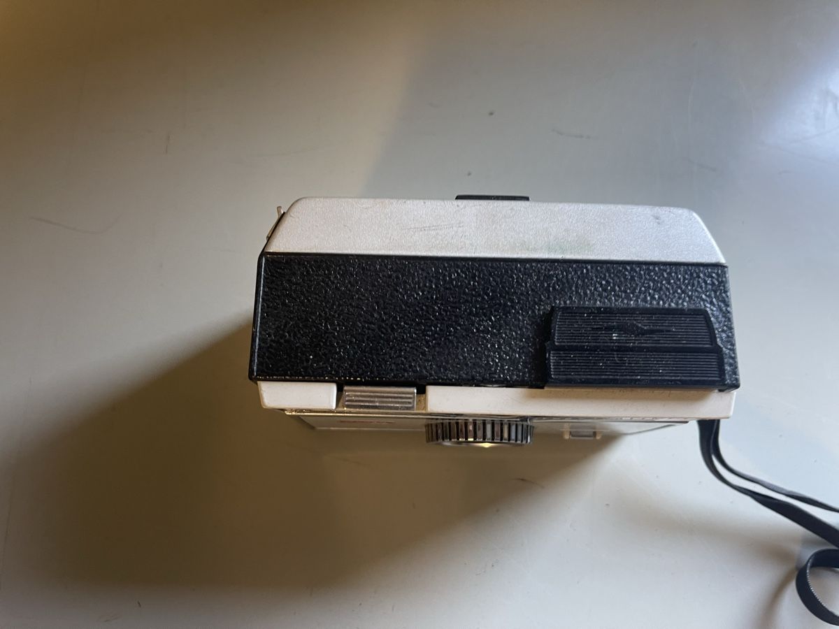 Kultige Kodak Instamatic 100 Kamera - Vintage Zustand! (Gebraucht) in ...