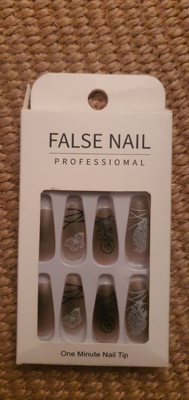 Nageldesign zum Aufkleben, Manicure mit Muster, 💅, Nailart (Neu und ...