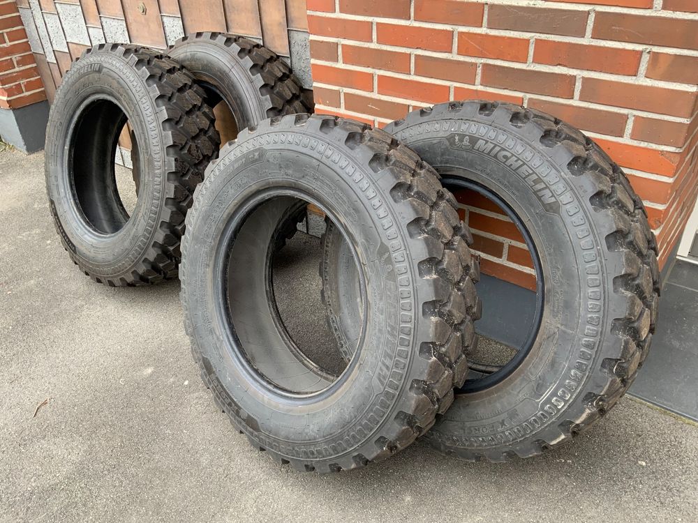 Neuwertige/neue Michelin X Force XZL 275/80R 20 MPT (Neu (gemäss ...