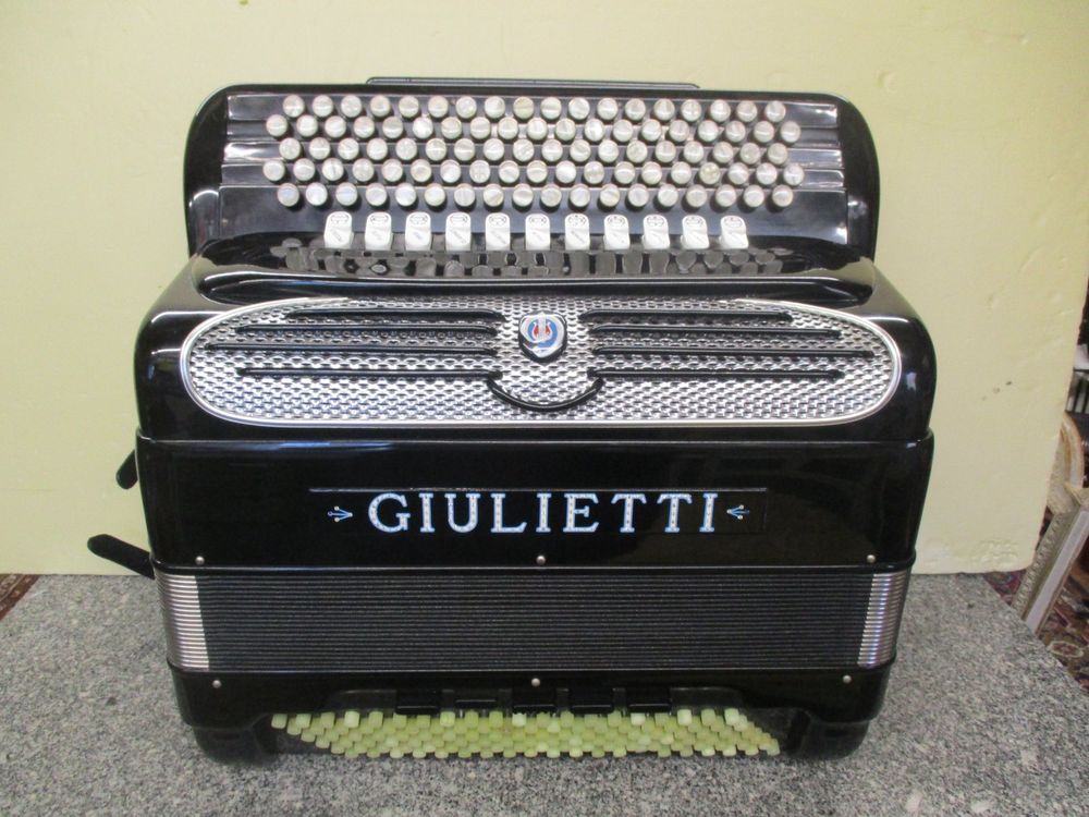 Akkordeon Giulietti B-Griff Cassotto (Gebraucht) in Jegenstorf für CHF ...