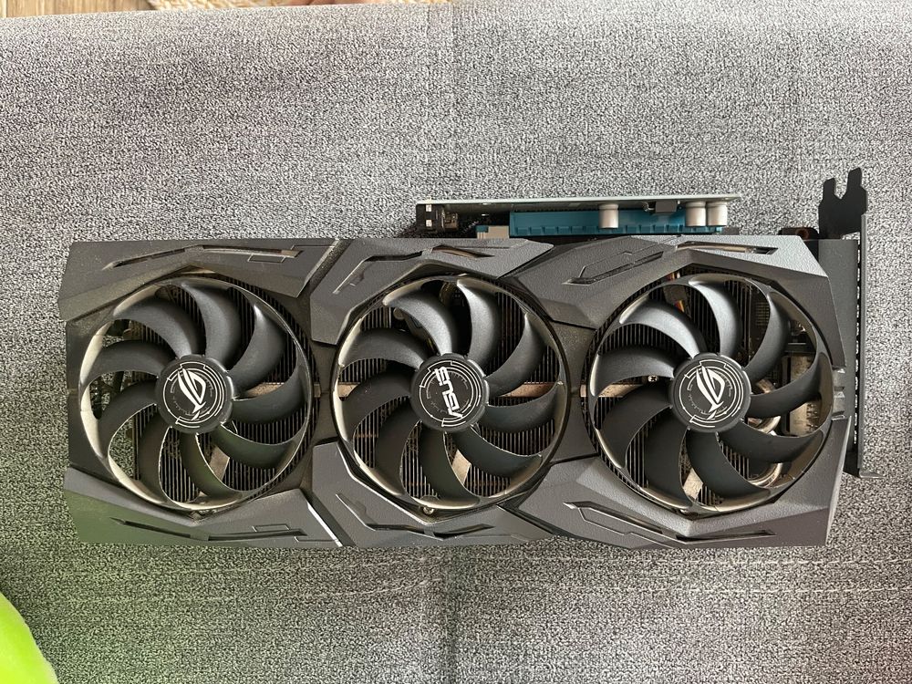 ASUS ROG Strix AMD Radeon RX 5700XT Overclocked 8G (Gebraucht) in ...