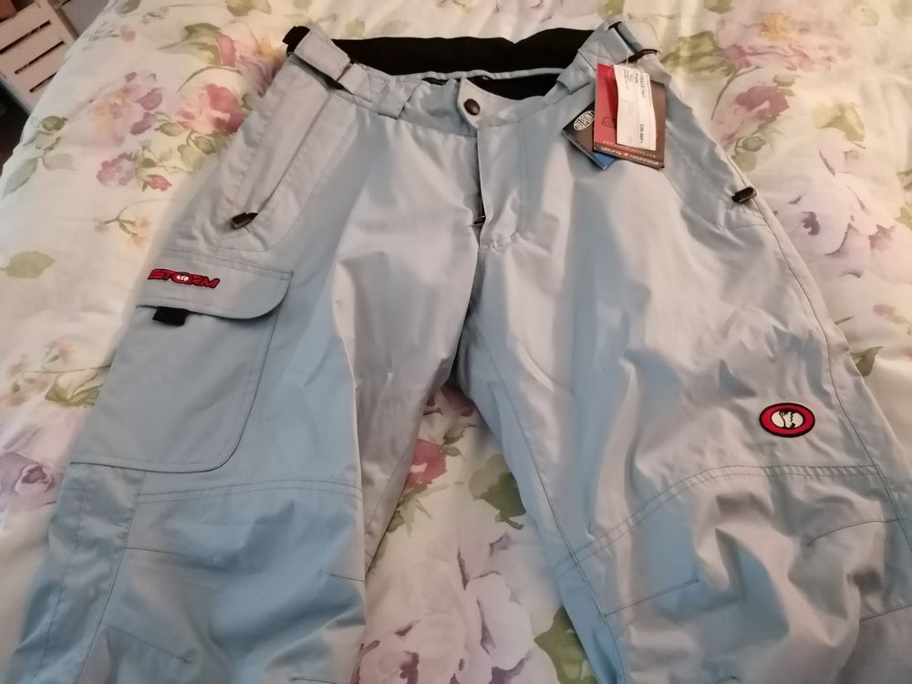 Skihosen (Gebraucht) in Kriens für CHF 29 – mit Lieferung auf Ricardo ...