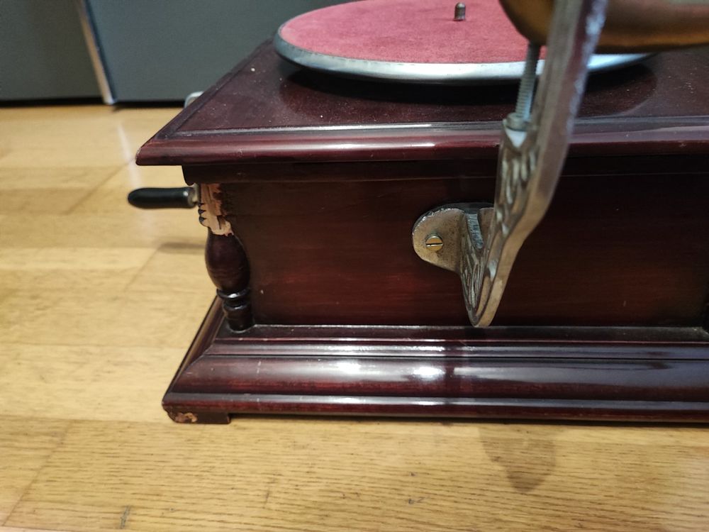Grammophon Mit Trompete His MASTER Voice IN Holz und Messing | Kaufen ...