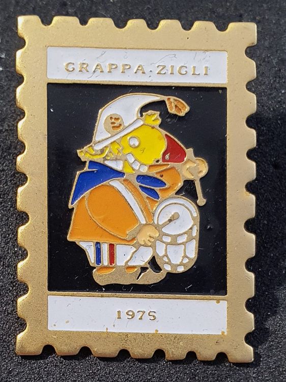 O851E - Pin Basler Fasnacht Crappa-Zigli 1975 / 1994 (Gebraucht) in Reinach BL für CHF 1.5 – mit ...