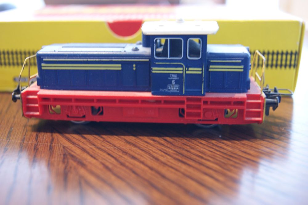 Trix Express Industrie Diesel Lok TE 2258 blau mit Stern (Gebraucht) in ...