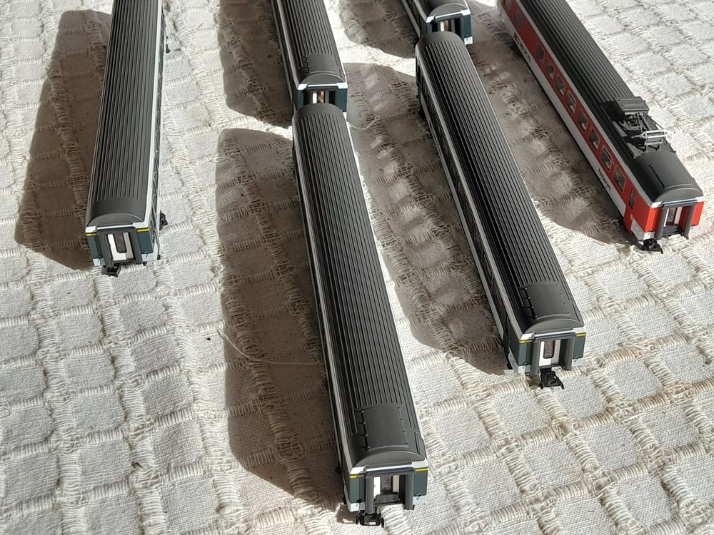 ROCO 2 x SBB 4223 1.Kl./2 x SBB 4223 2.Kl./1 x Restaur.4223 (Gebraucht ...