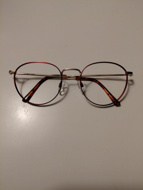 Heyelander Brillenfassung rot, leicht, neuwertig (Gebraucht) in Flawil ...