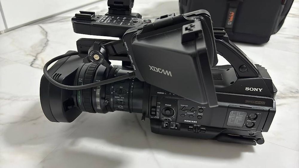 SONY PMW300-K1 mit Zubehör im Wert von mehr als CHF 4000 (Gebraucht) in ...