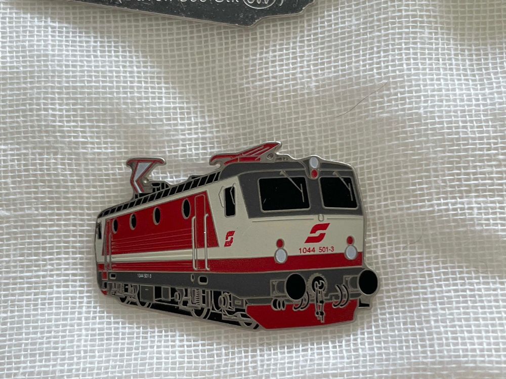 Pin's "série limitée 500 p" ! (Gebraucht) in Auvernier für CHF 1 – nur ...