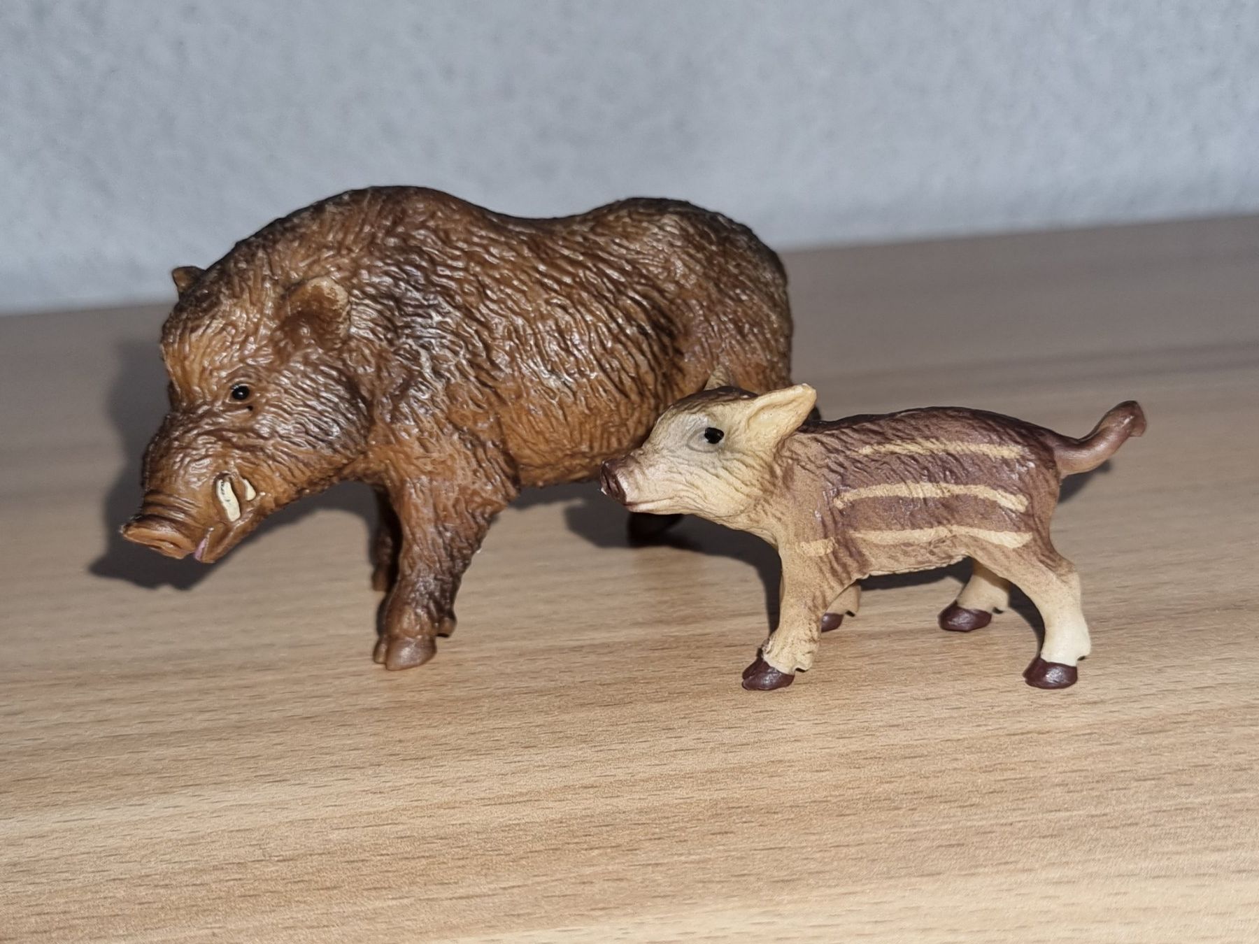 2 Wildschwein Figuren, Mutter + Frischling 🐗🐗/ Bullyland (Gebraucht) in ...