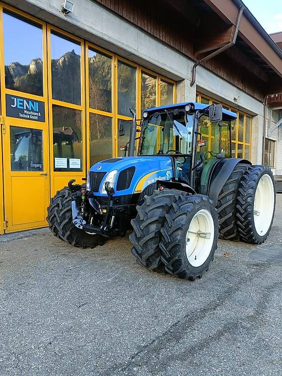 Traktor New Holland T4050 Deluxe (Gebraucht) in Flühli LU für CHF 59290 ...