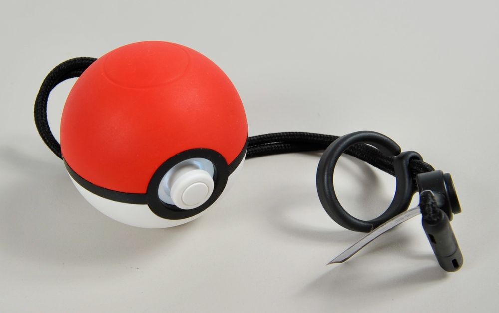 Poké Ball Plus Controller (Gebraucht) in Basel für CHF 22 – mit ...