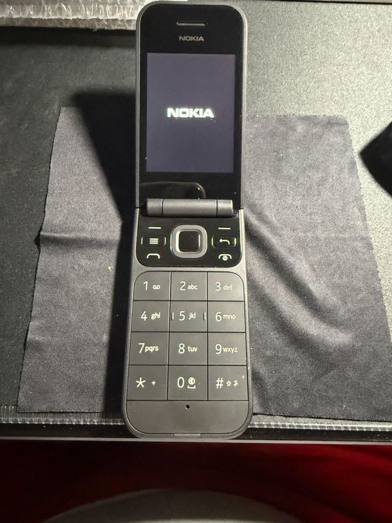 Nokia 2720 Flip | Kaufen auf Ricardo