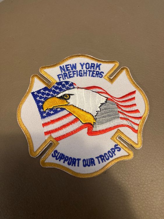 Patch écusson pompiers New York (Neu (gemäss Beschreibung)) in Versoix für CHF 7.5 – mit ...