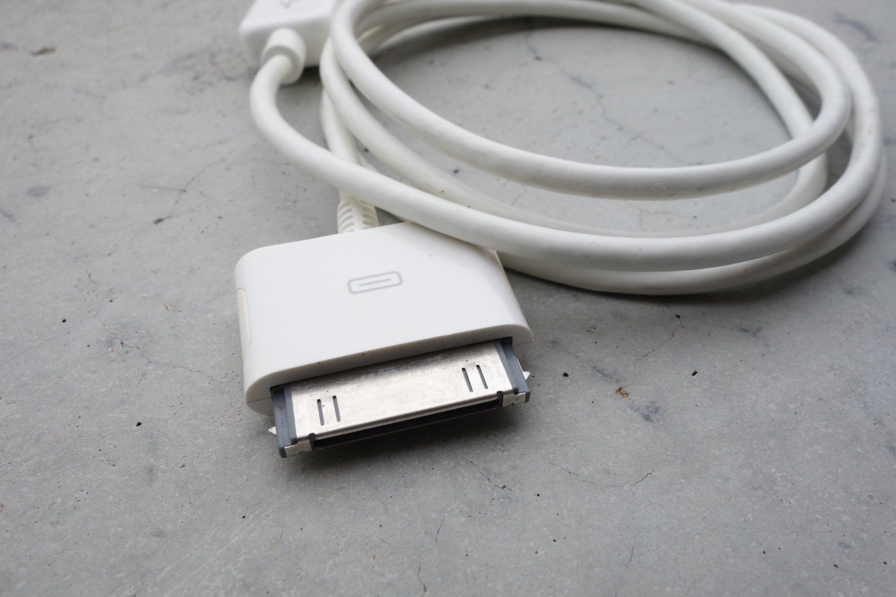 Original Apple 30 Pin USB Datenkabel für iPod, iPhone (Gebraucht) in St ...