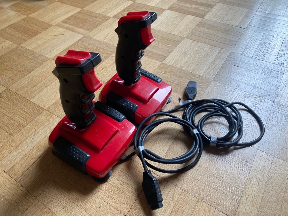 2x QuickShot II Turbo Joysticks für C64 oder Atari (Defekt) in Adliswil ...