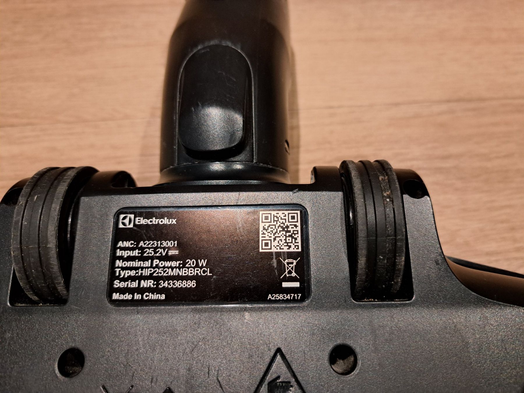 Electrolux Ultimat 800 Bodendüse Bristle Power Pro (2) (Gebraucht) in ...