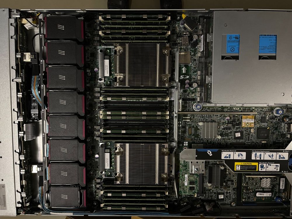 HP DL360 Gen8 - 2 x XEON E5-2680 - 256GB RAM - 10x146GB Disk (Gebraucht ...