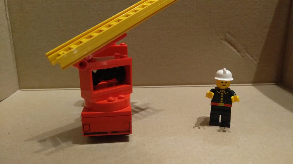 Lego City, Feuerwehrauto aus Set 1067 (Gebraucht) in Oberdiessbach für ...