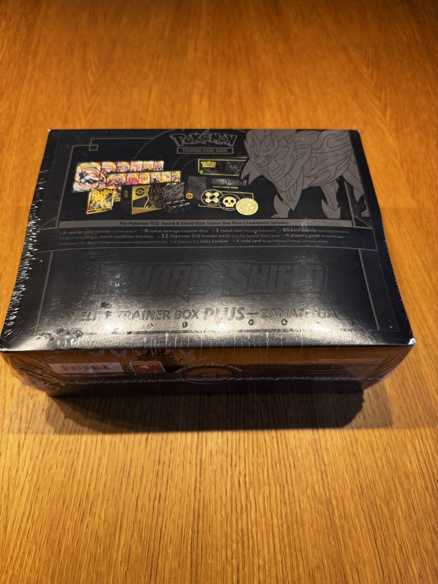 Pokemon Sword & Shield Elite Trainer Box Plus Zamazenta (Neu und ...