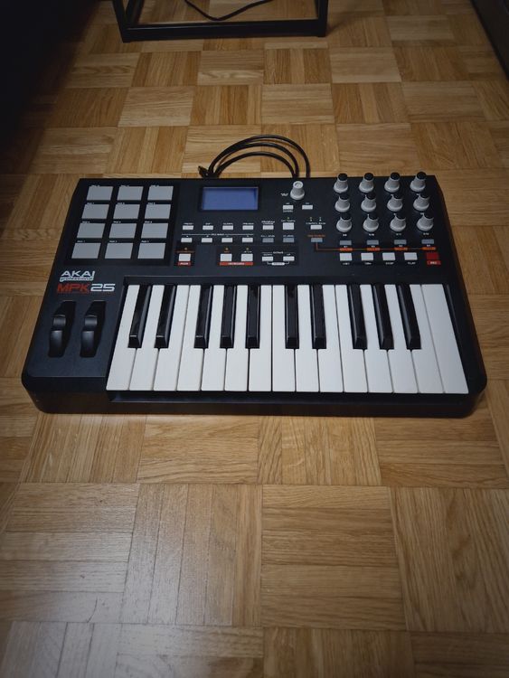 Akai Professional MPK 25 (Neu (gemäss Beschreibung)) in Monthey für CHF ...