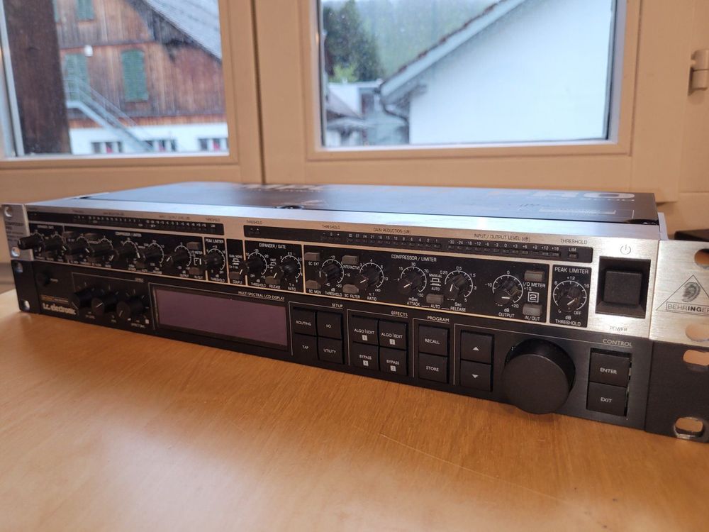 TC Electronic M.ONE + Behringer MDX2200 (Gebraucht) in für CHF 26 – mit ...