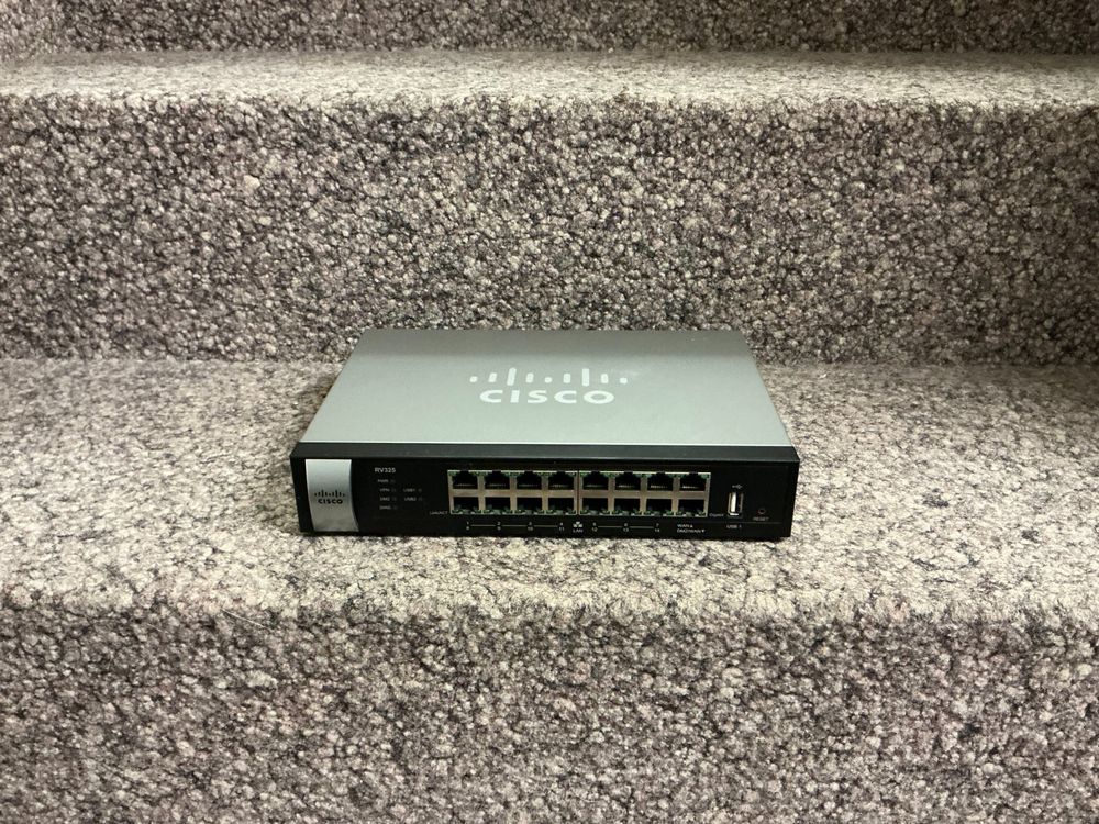 Cisco RV325 Router Gigabit VPN Firewall (Dual WAN) (Gebraucht) in ...