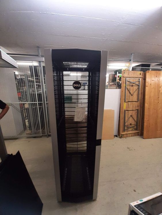 PowerEdge 4220 Server-Rack (Gebraucht) in Zürich für CHF 350 – nur ...