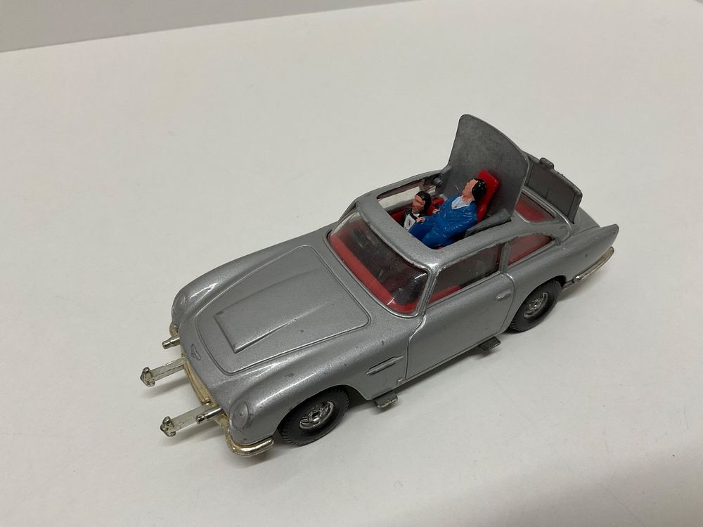 Gorgi DB5 Aston Martin 007 silber, Bespielt (Gebraucht) in Chur für CHF ...