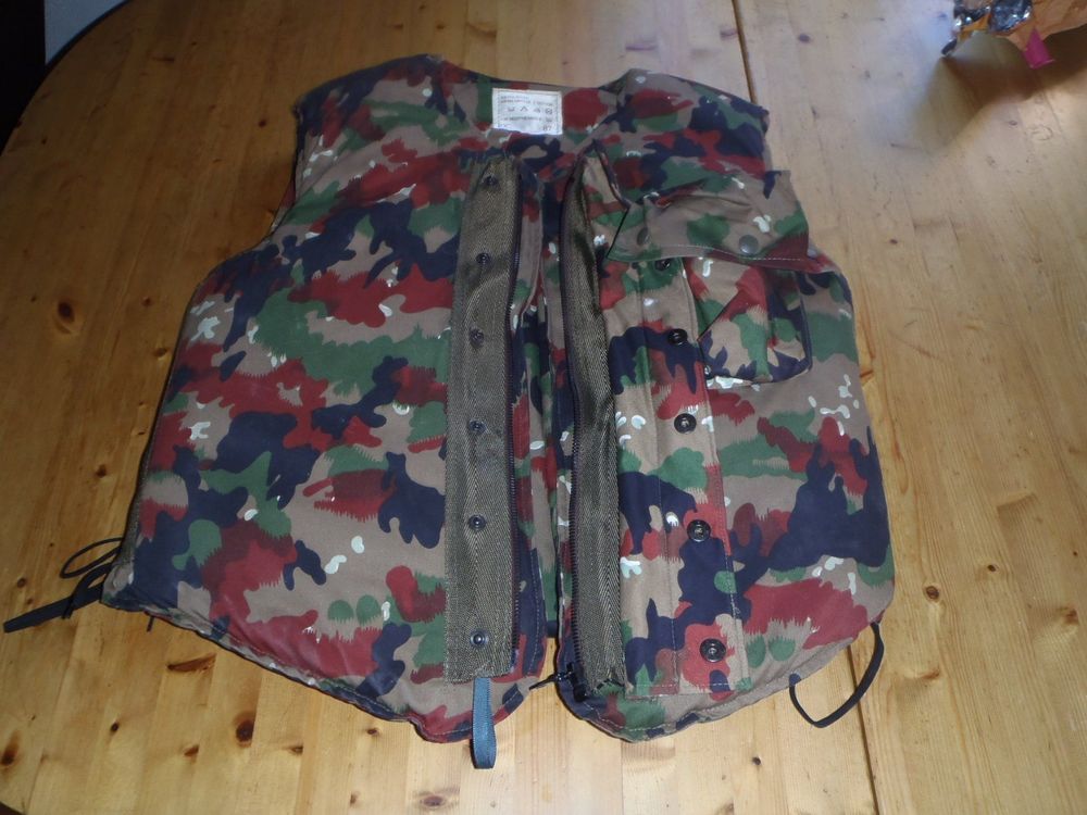 Splitterschutzweste 87 Armee, neuwertig (Neu (gemäss Beschreibung)) in ...