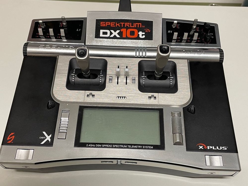 SPEKTRUM DX10T (Gebraucht) in La Chaux-de-Fonds für CHF 230 – mit ...